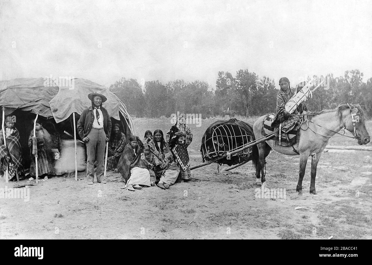Native american and travois Black and White Stock Photos & Images - Alamy