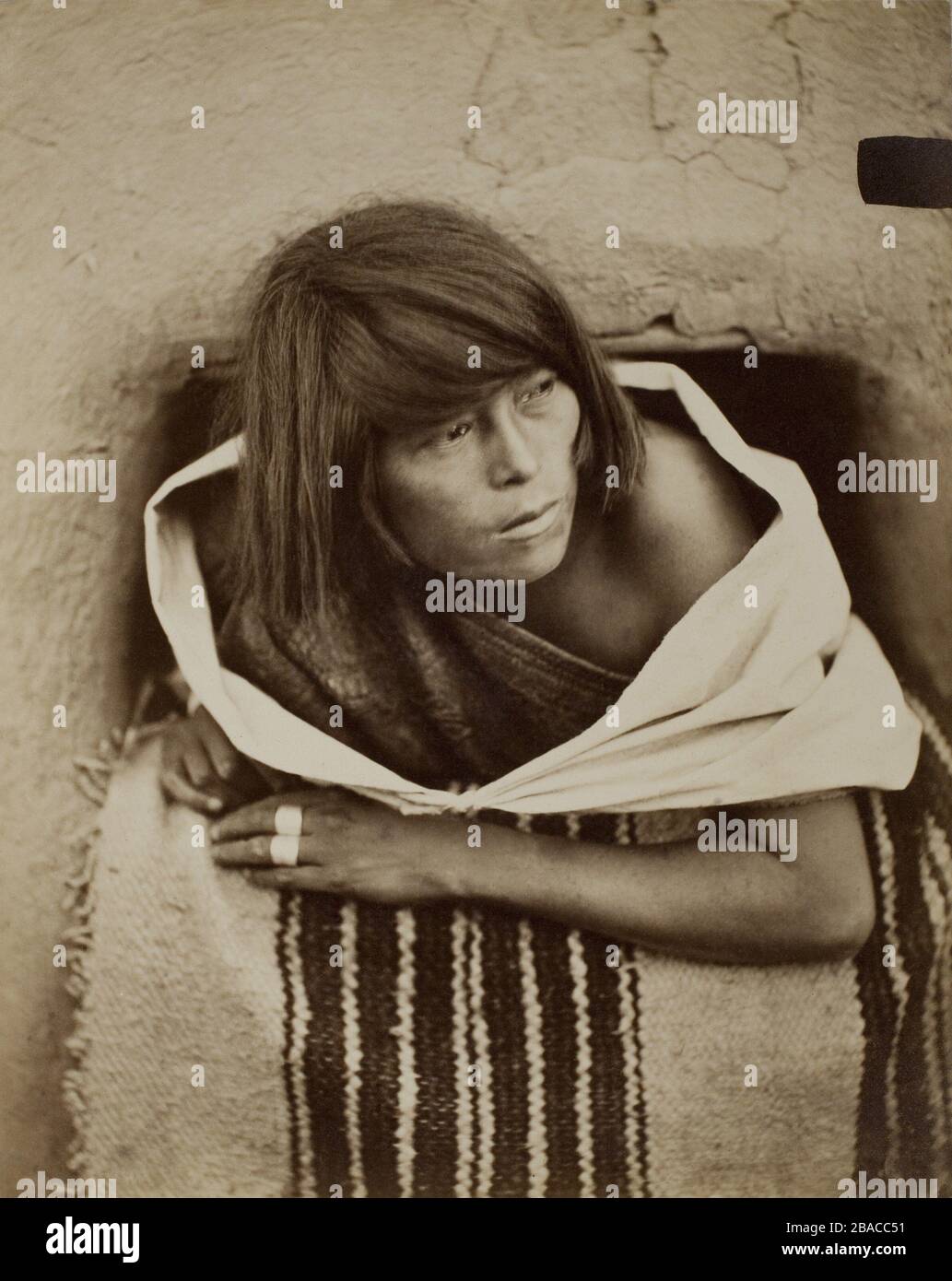 Zuni indian woman hi-res stock photography and images - Alamy