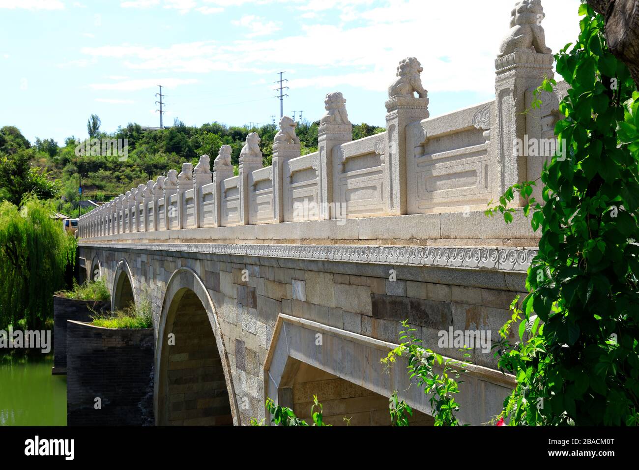 Ancient stone Bridges in China Stock Photo - Alamy
