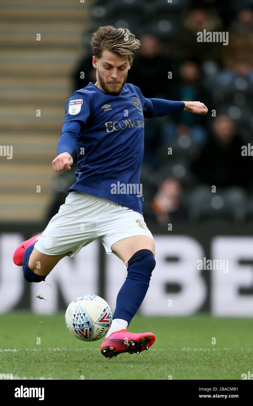 Brentford's Mathias Jensen has a shot on goal Stock Photo - Alamy