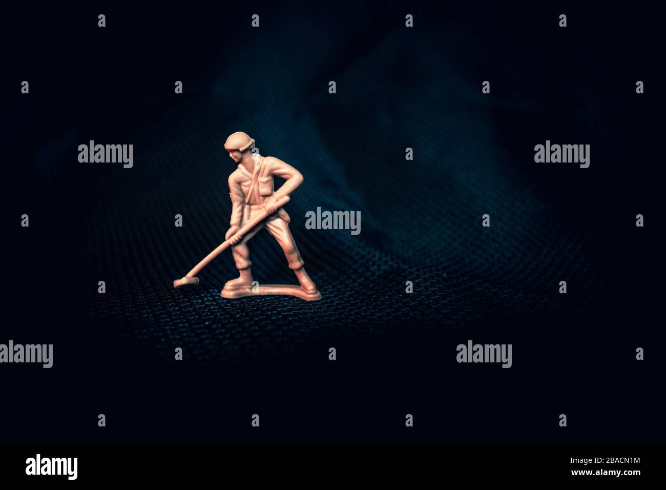 Mine sweeper hi-res stock photography and images - Alamy