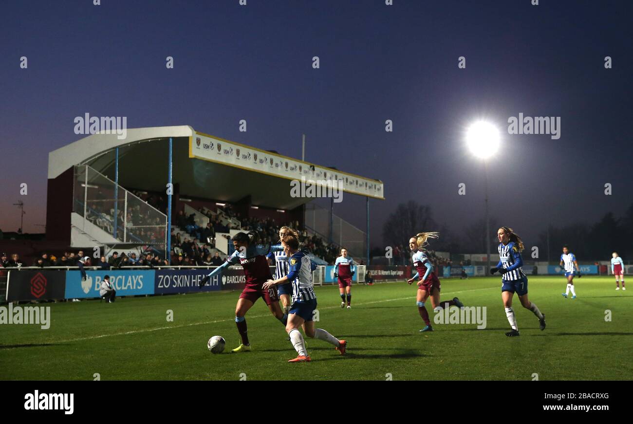 West ham stadium view hi-res stock photography and images - Alamy
