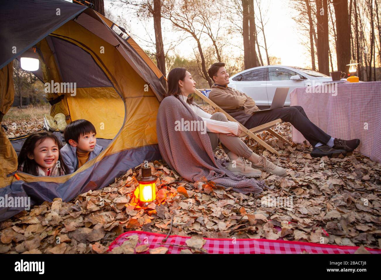 Happy family outdoor outing Stock Photo - Alamy