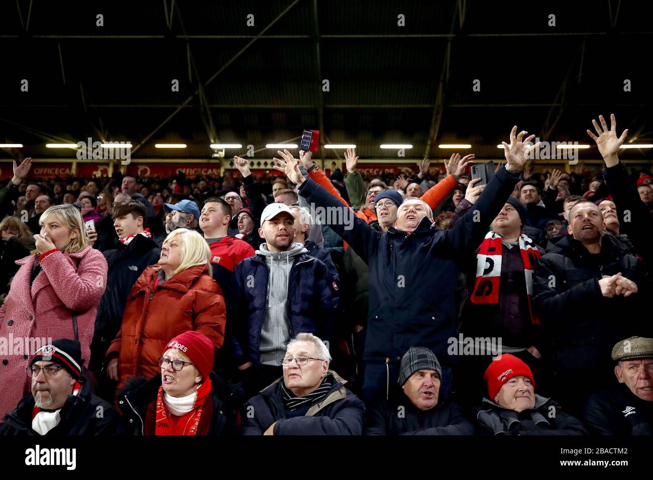 Sheffield football fans hi-res stock photography and images - Alamy