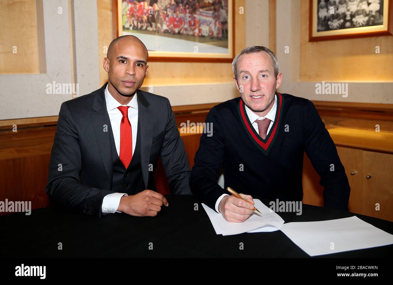 Matt lee charlton athletic football club hi-res stock photography and ...