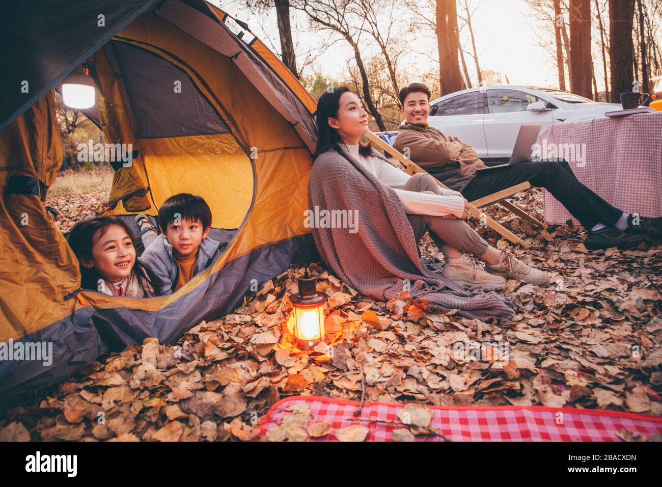 Happy family outdoor outing Stock Photo - Alamy