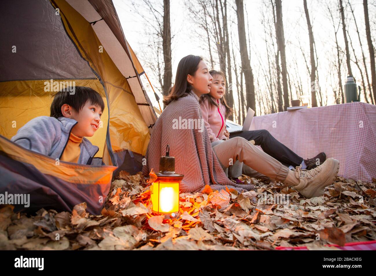 Happy family outdoor outing Stock Photo - Alamy