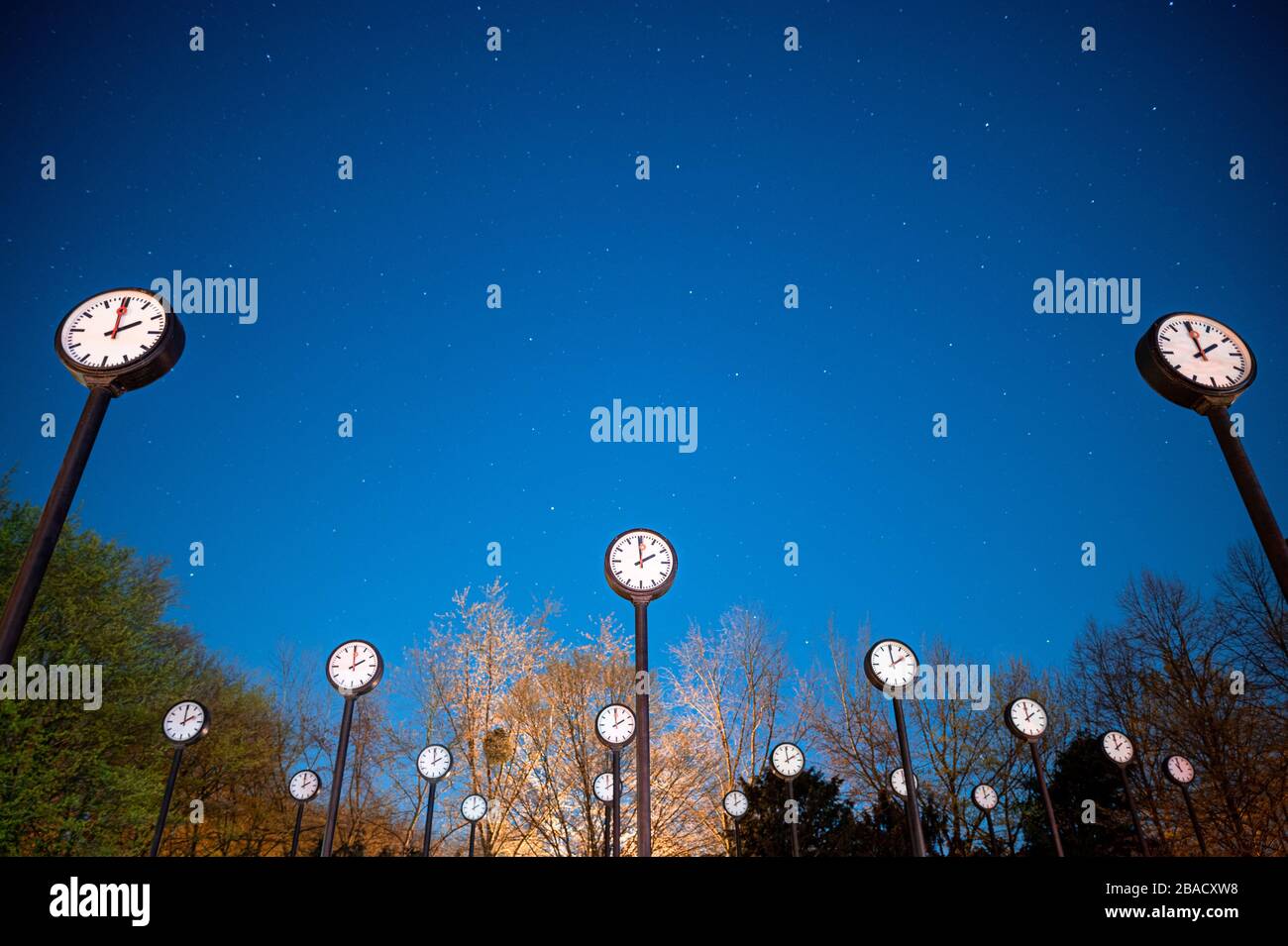 Duesseldorf, Germany. 26th Mar, 2020. The artwork "Zeitfeld" by Klaus ...