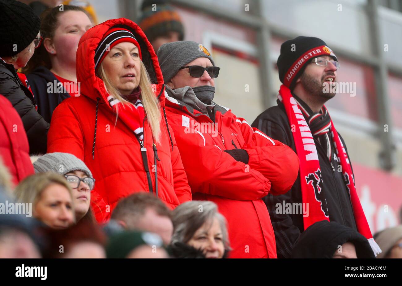 Manchester fans hi-res stock photography and images - Alamy