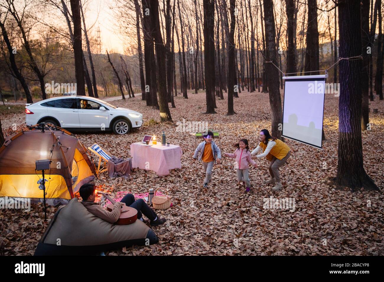 Family car games hi-res stock photography and images - Alamy