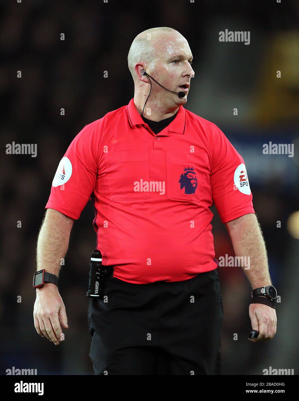 Simon hooper referee hi-res stock photography and images - Alamy