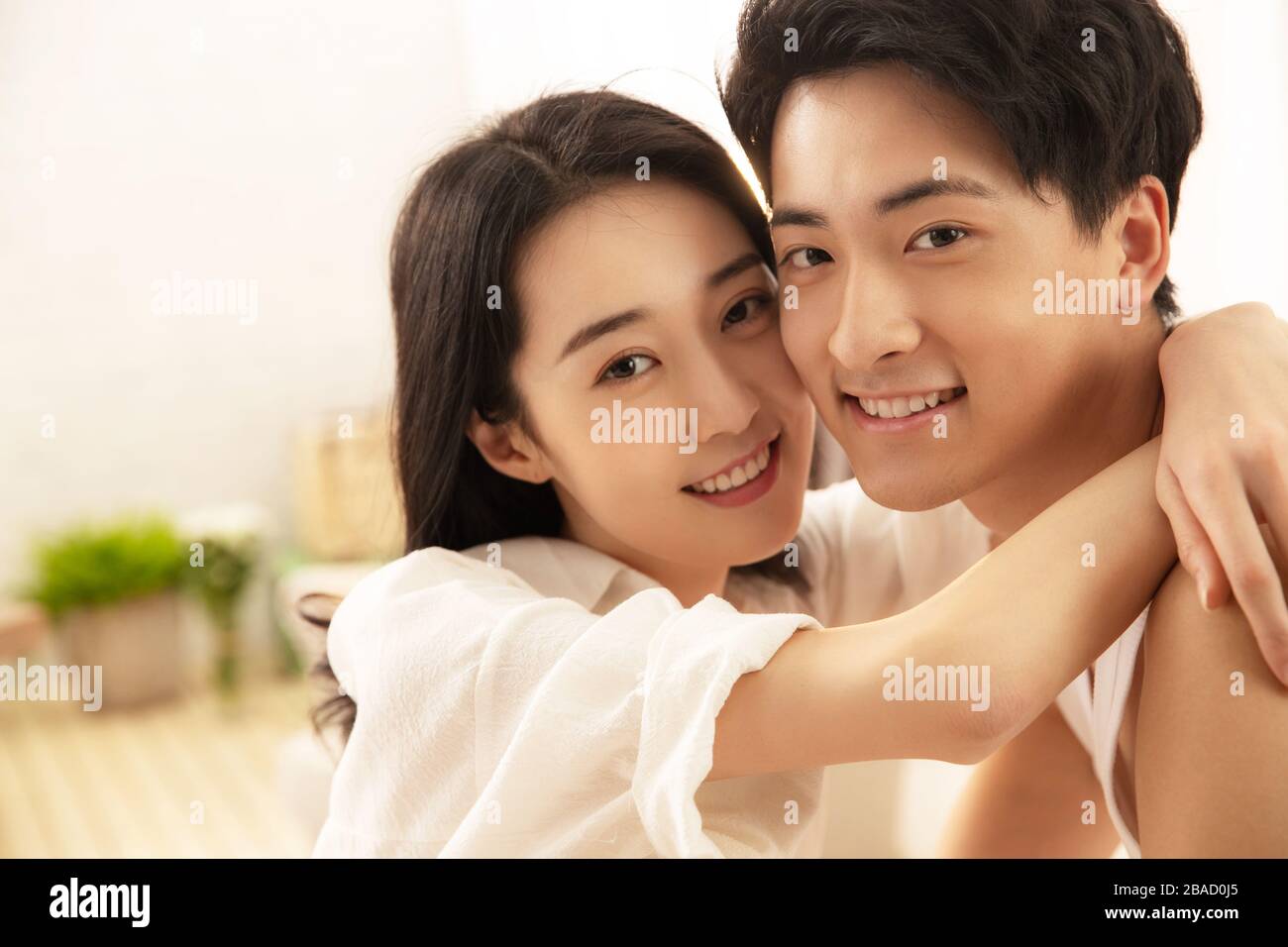 Lovers embrace hi-res stock photography and images - Alamy