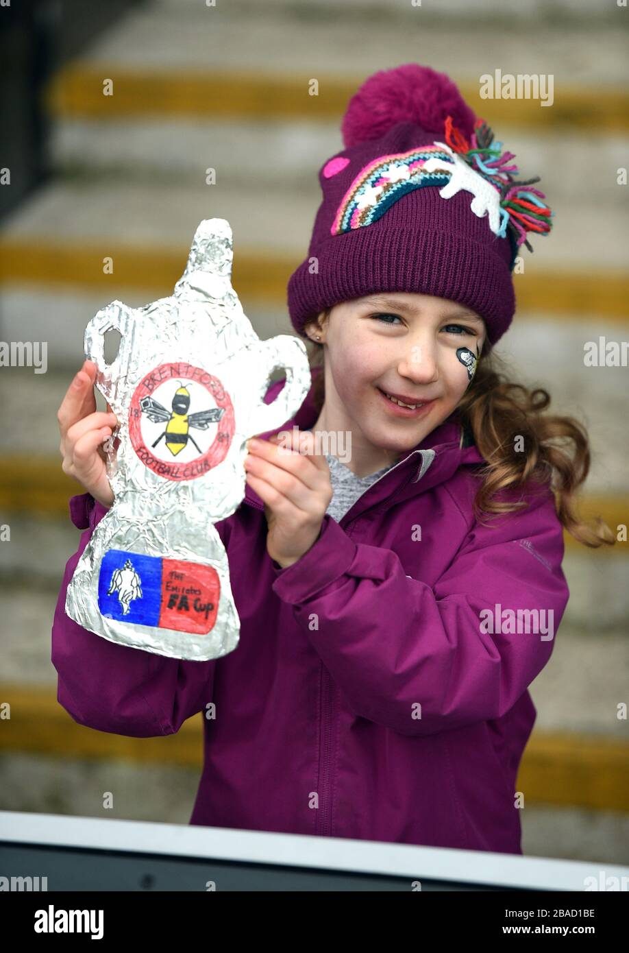 Fa cup trophy made hi-res stock photography and images - Alamy