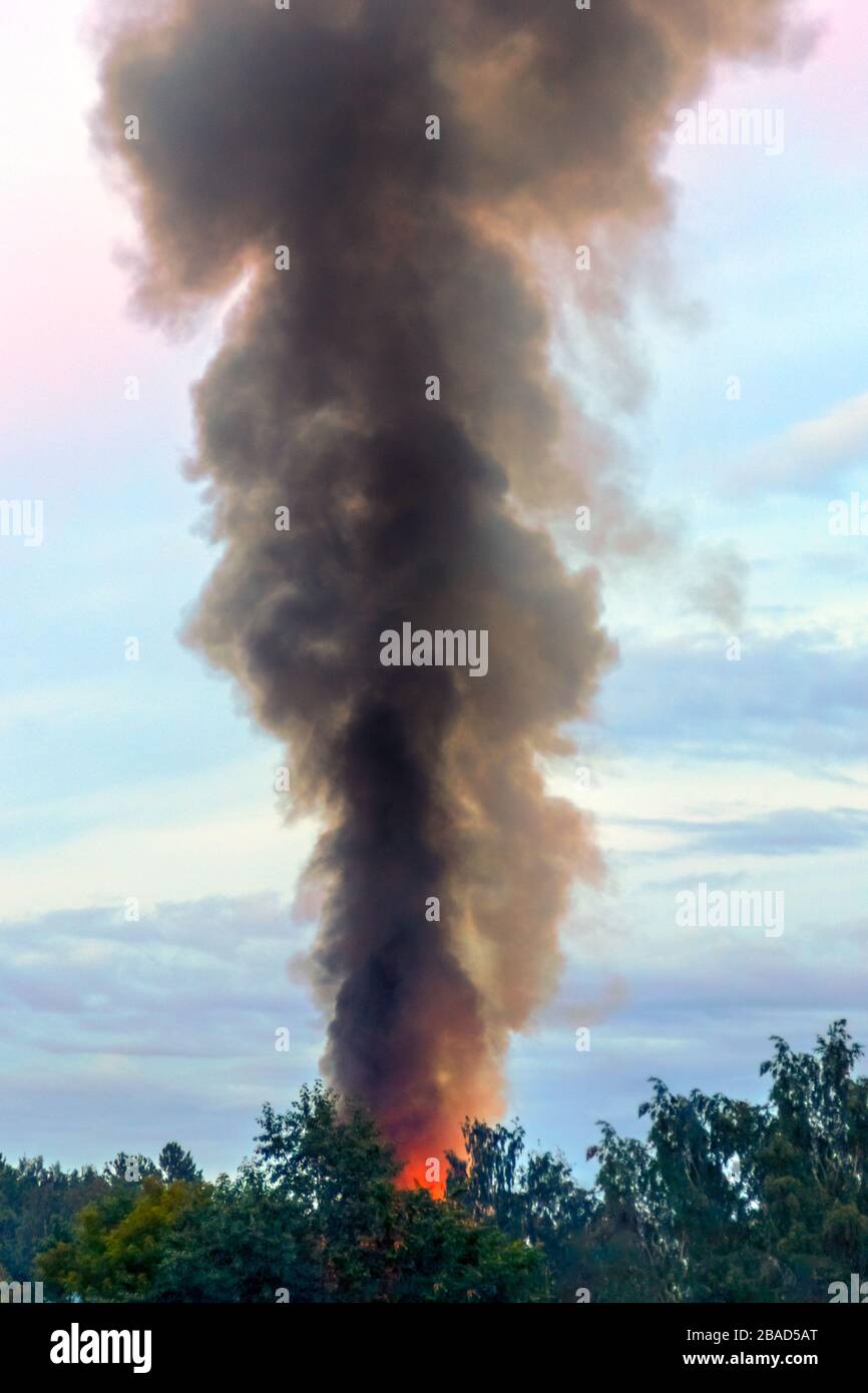 Huge smoke fire accident factory hi-res stock photography and images ...