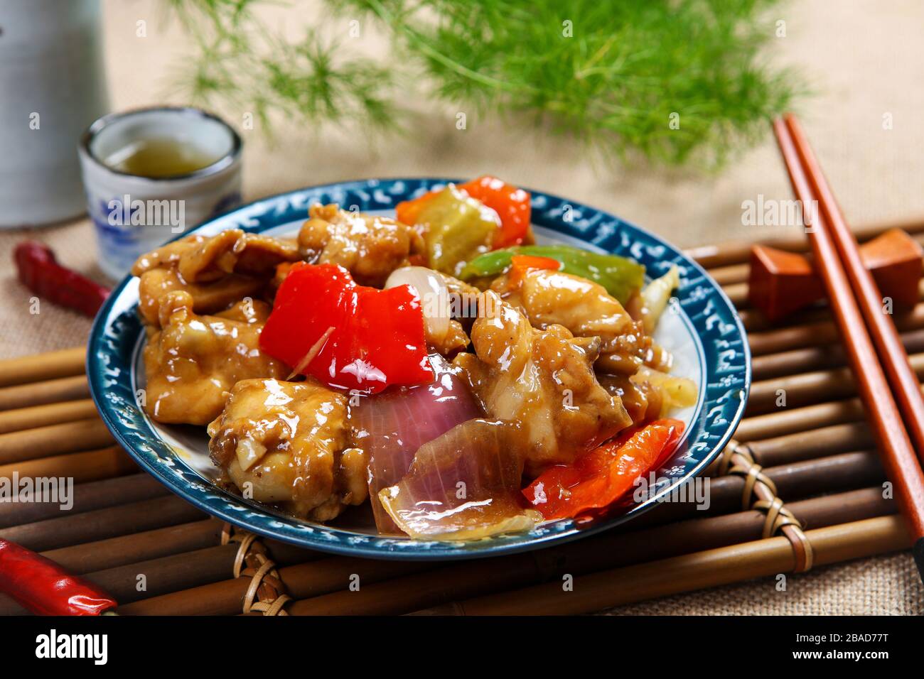 General tso’s chicken hi-res stock photography and images - Alamy
