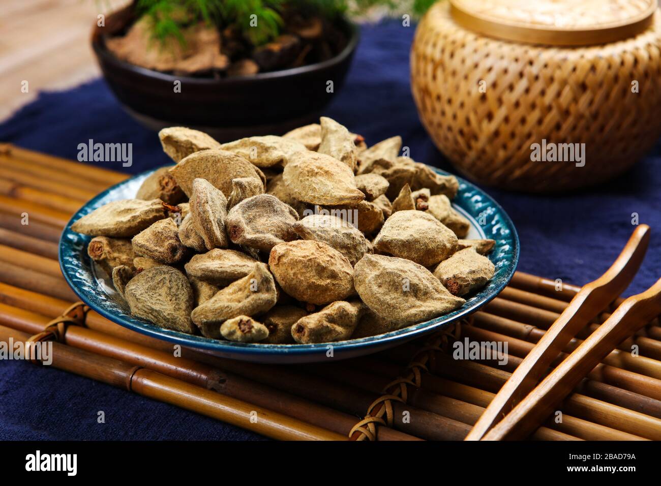 Chinese herbal medicine prunus persica dry Stock Photo - Alamy