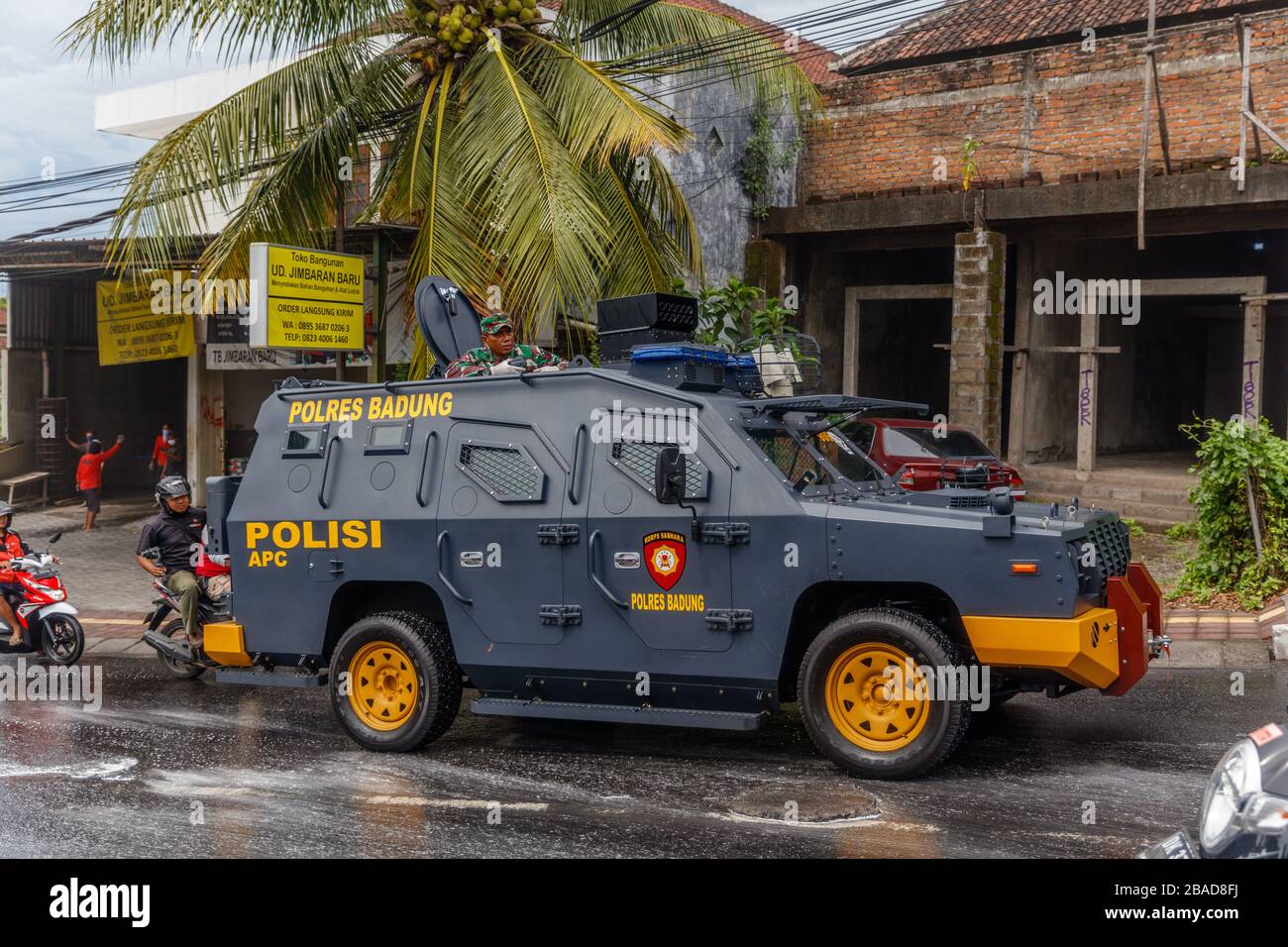 March 27, 2020. Police mobilization units cleaning the roads for ...