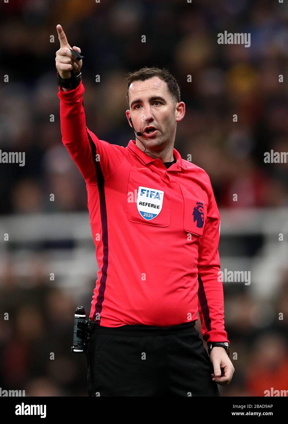 Chris kavanagh referee hi-res stock photography and images - Alamy