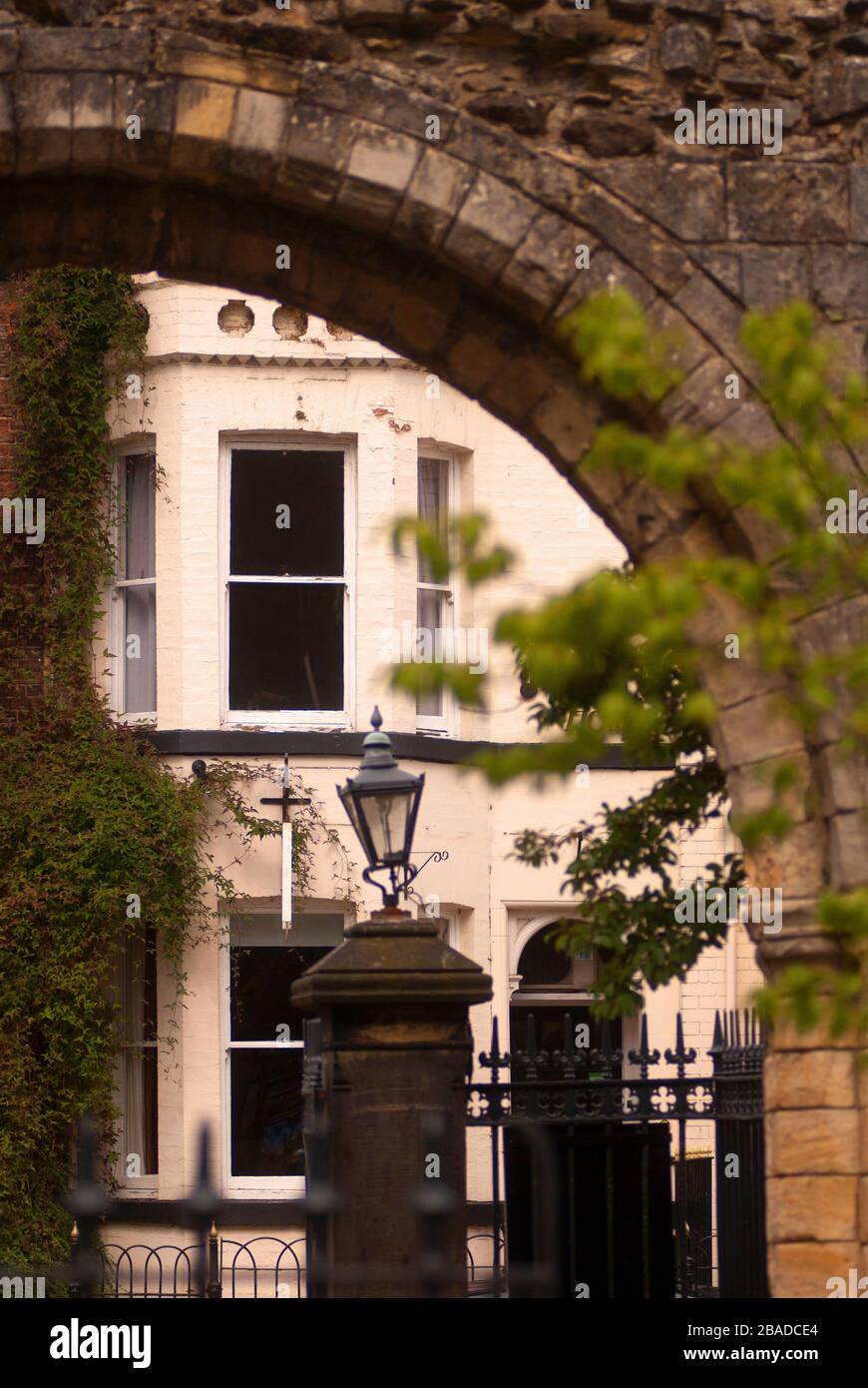 Gate into Museum Gardens - botanic gardens in York, England Stock Photo ...