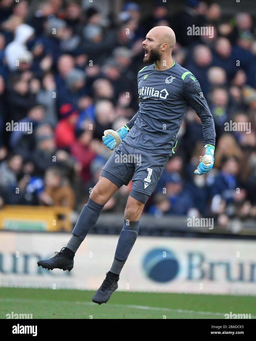 Bristol rovers football team hi-res stock photography and images - Alamy