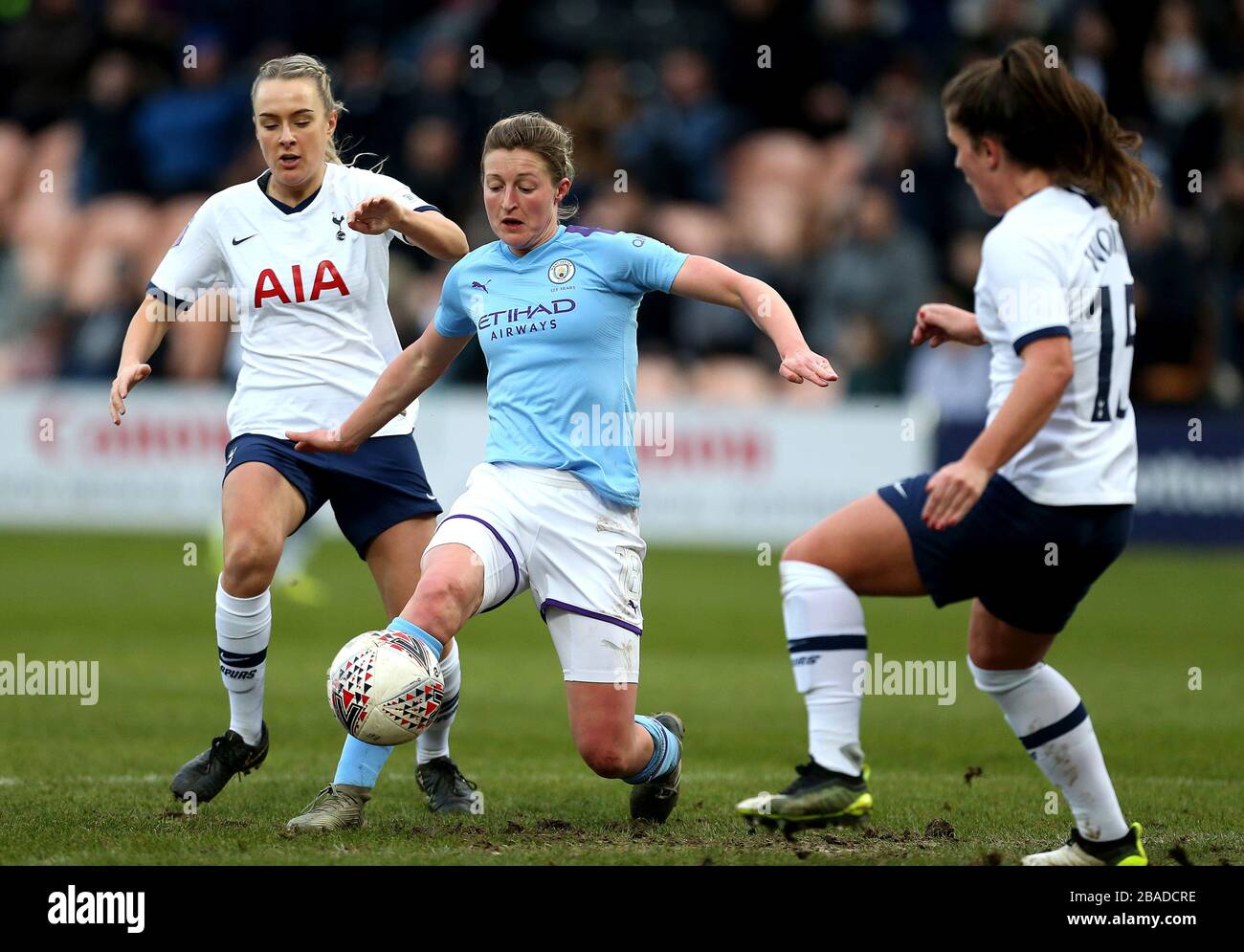 Manchester City Ellen White (centre)in action Stock Photo - Alamy