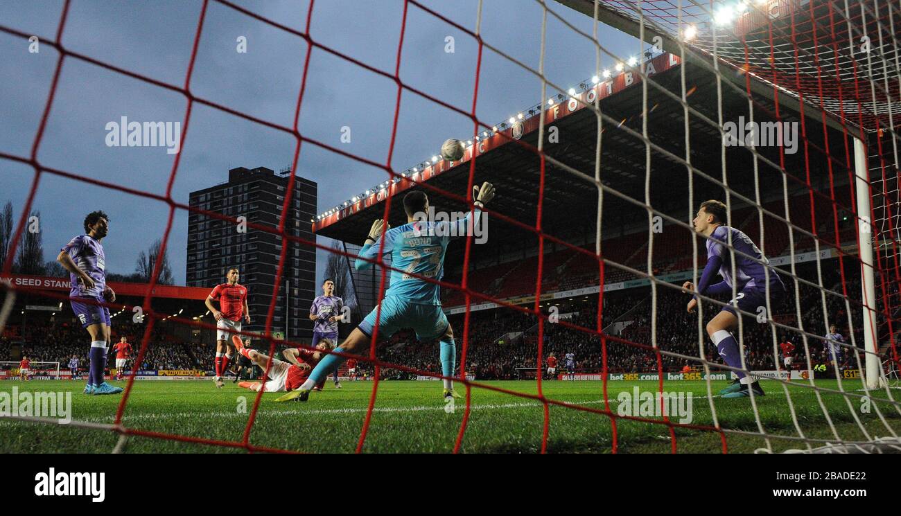 Football josh davison hi-res stock photography and images - Alamy