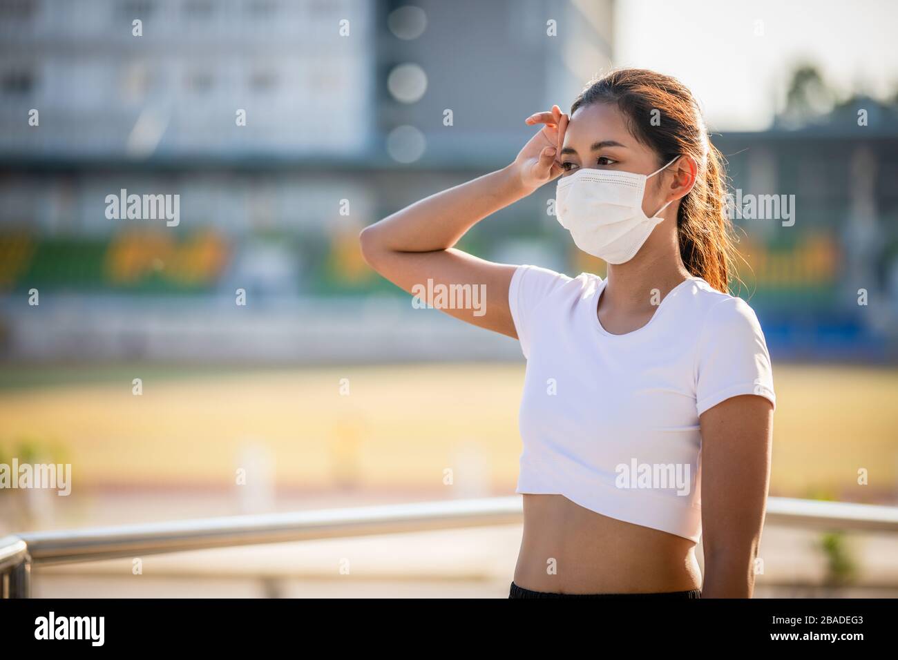 Athlete air pollution hi-res stock photography and images - Alamy