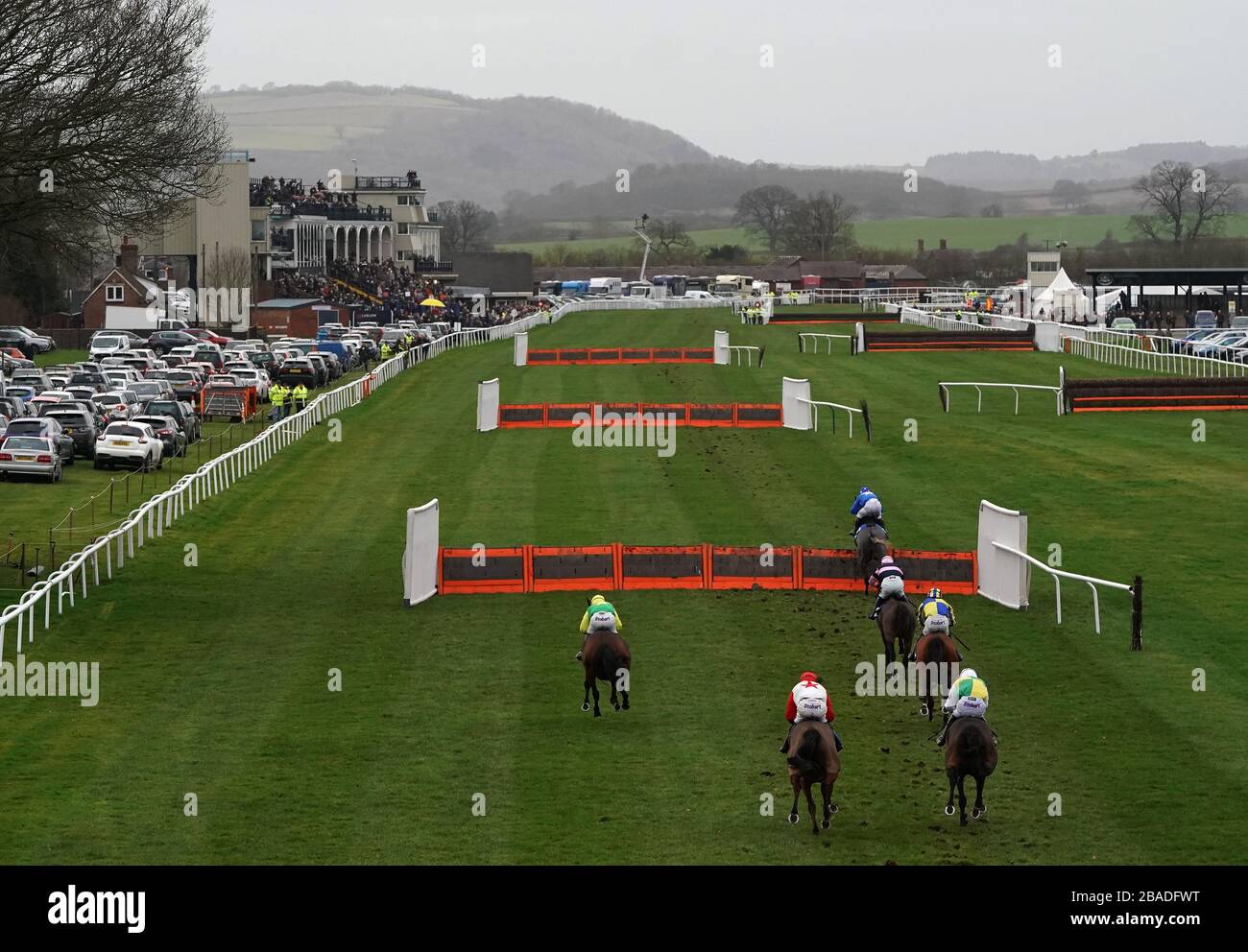 Leads the race hi-res stock photography and images - Alamy