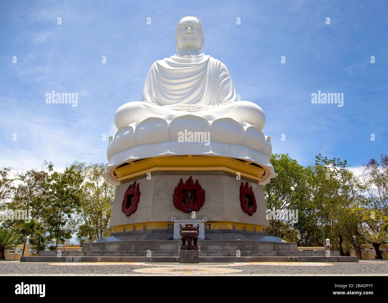White Buddha Statue at Long Son Pagoda in sunny day at Nha Trang ...