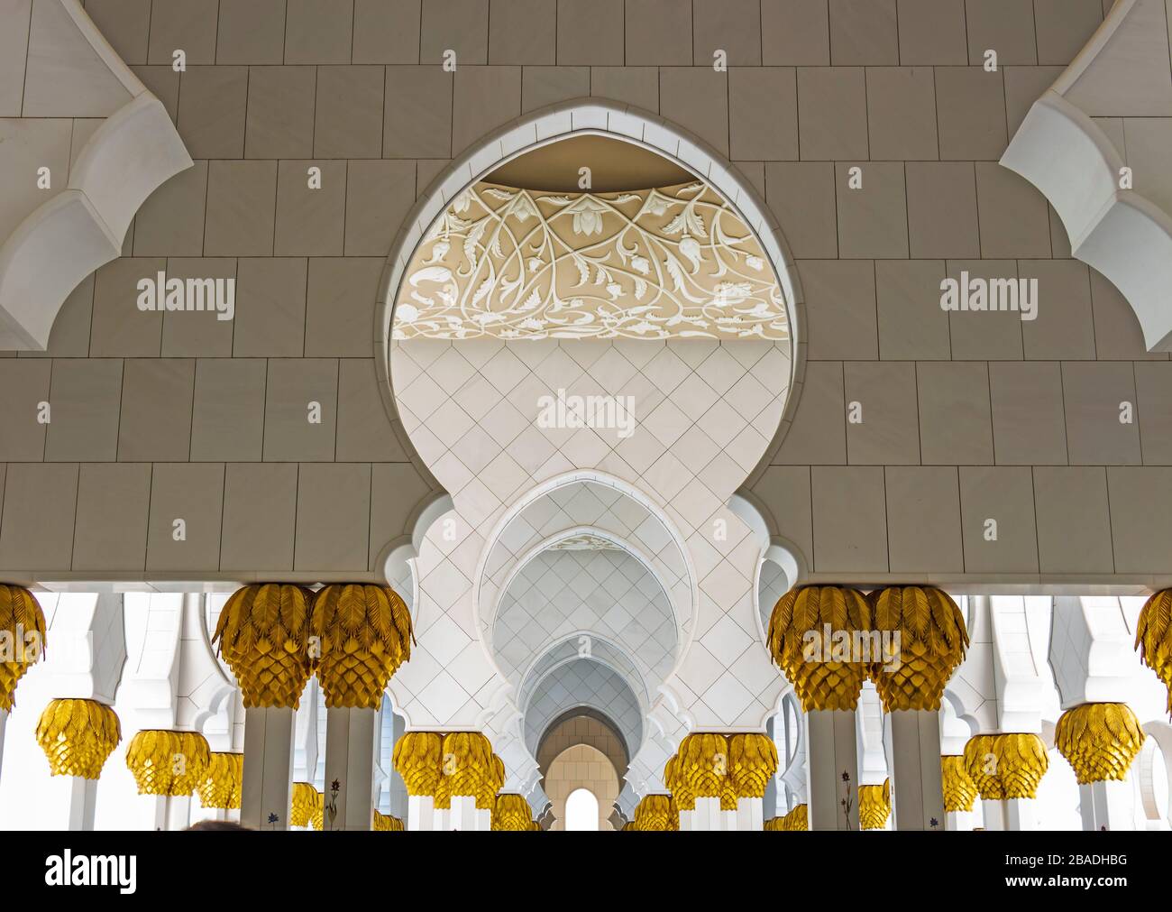The archway inside Sheikh Zayed Grand Mosque influenced by Moorish ...