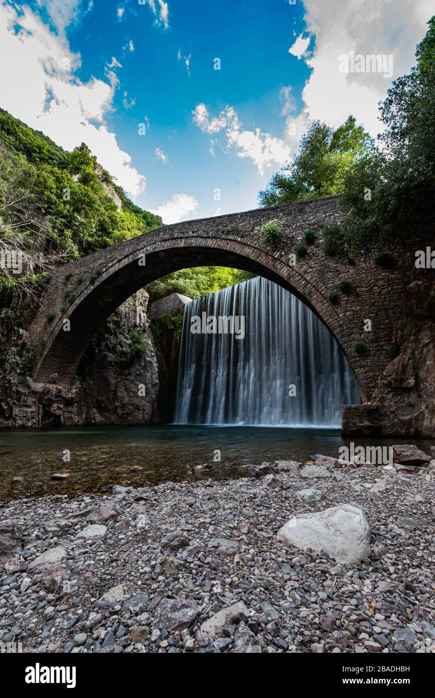 Old medieval stony bridge hi-res stock photography and images - Alamy