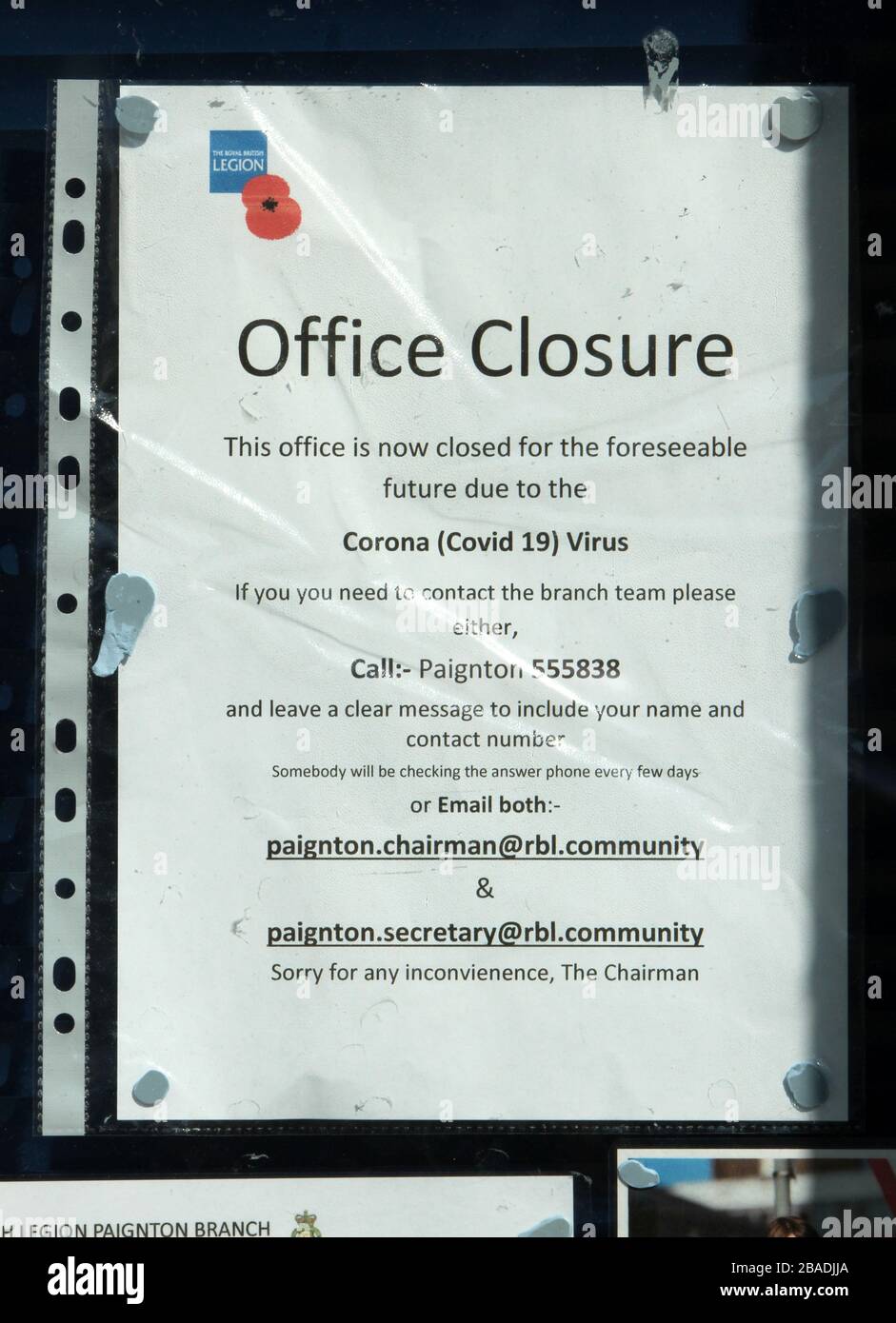 Covid 19 warnings signs warning public hi-res stock photography and ...