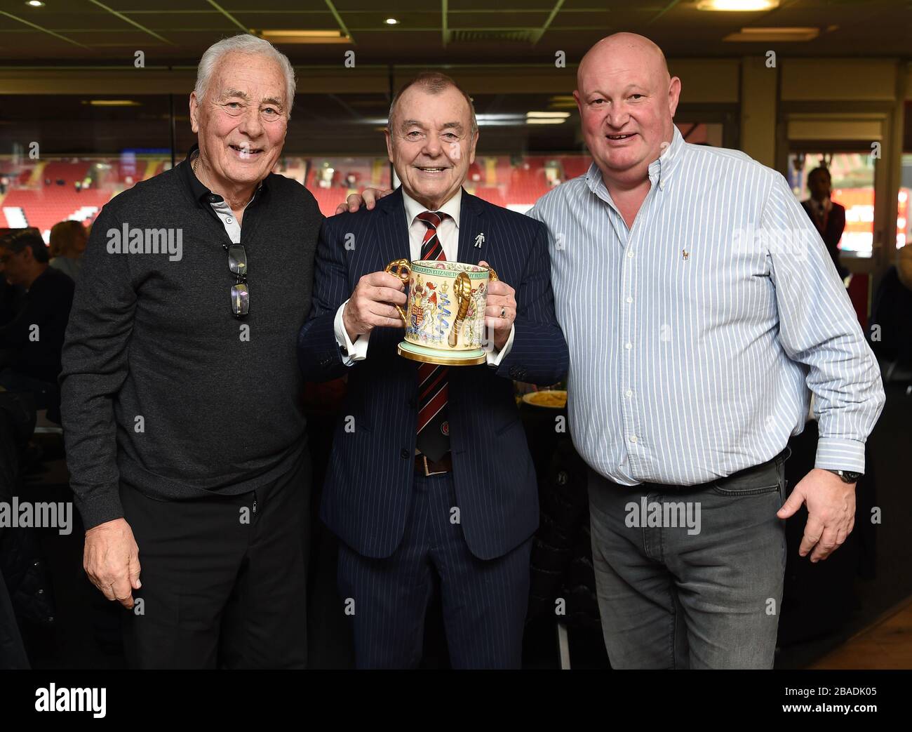 Charlton Athletic ambassador Keith Peacock and sponsors with the Loving ...