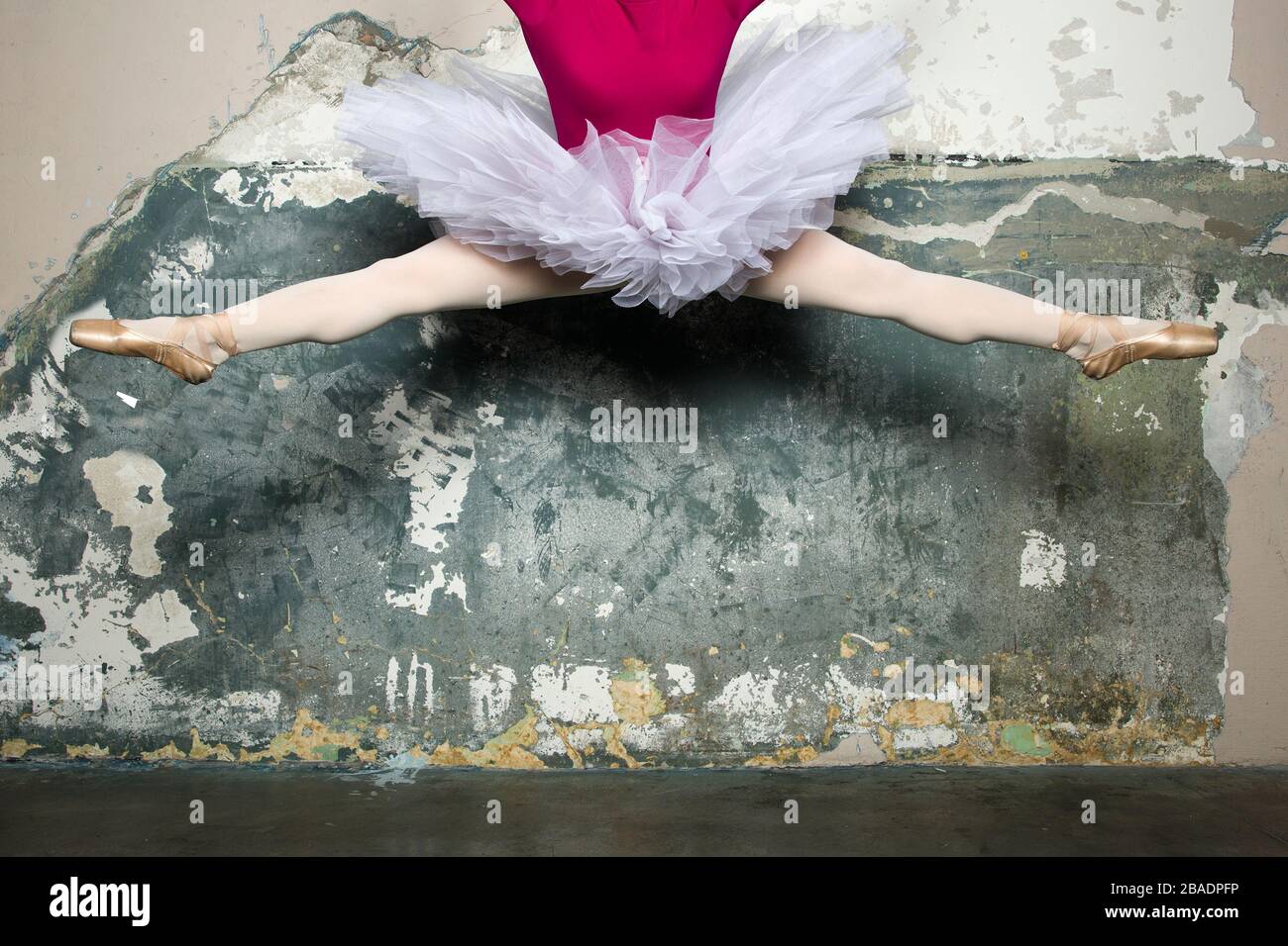 Young woman cute dancing pose hi-res stock photography and images - Alamy