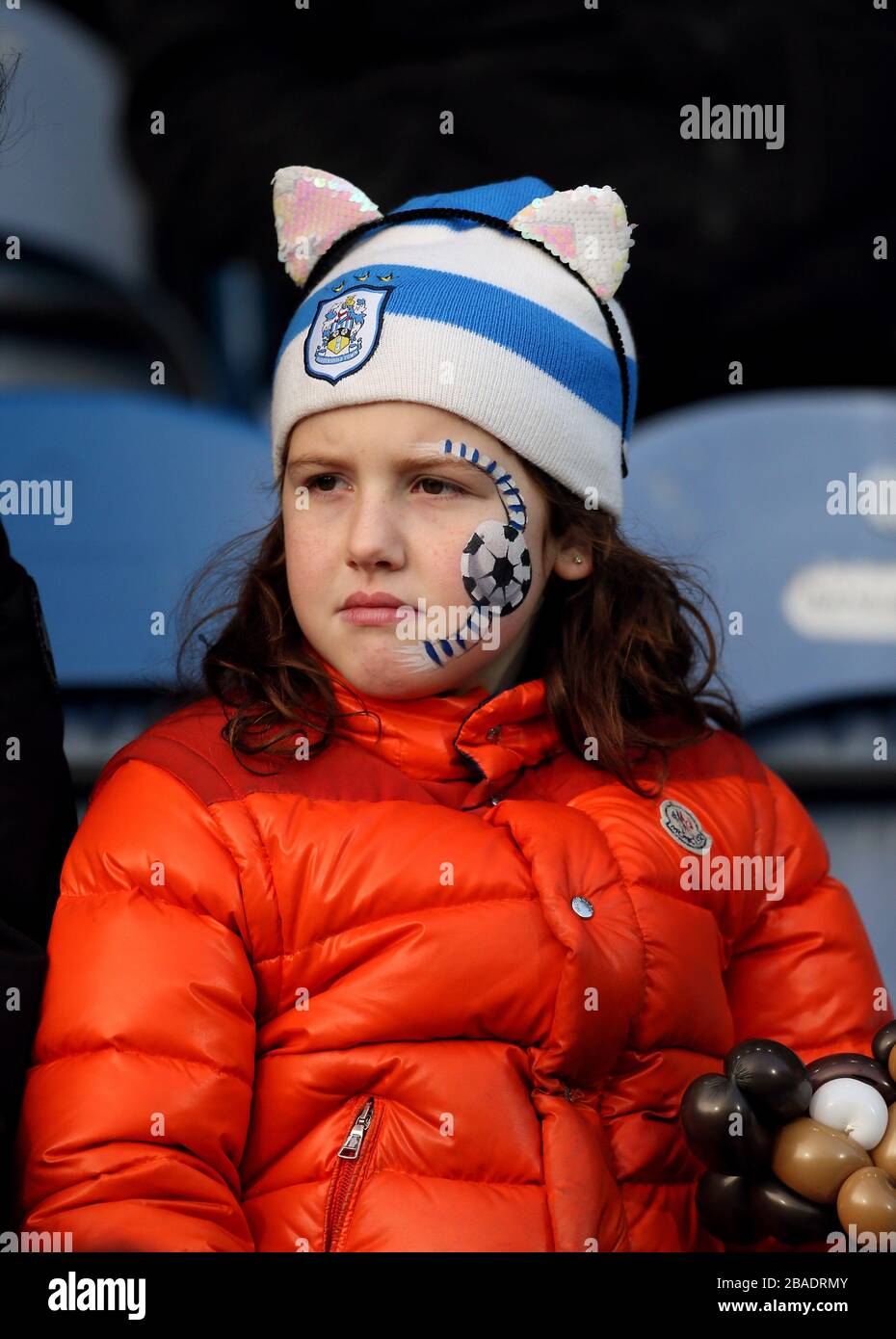 Fan in stands hi-res stock photography and images - Alamy