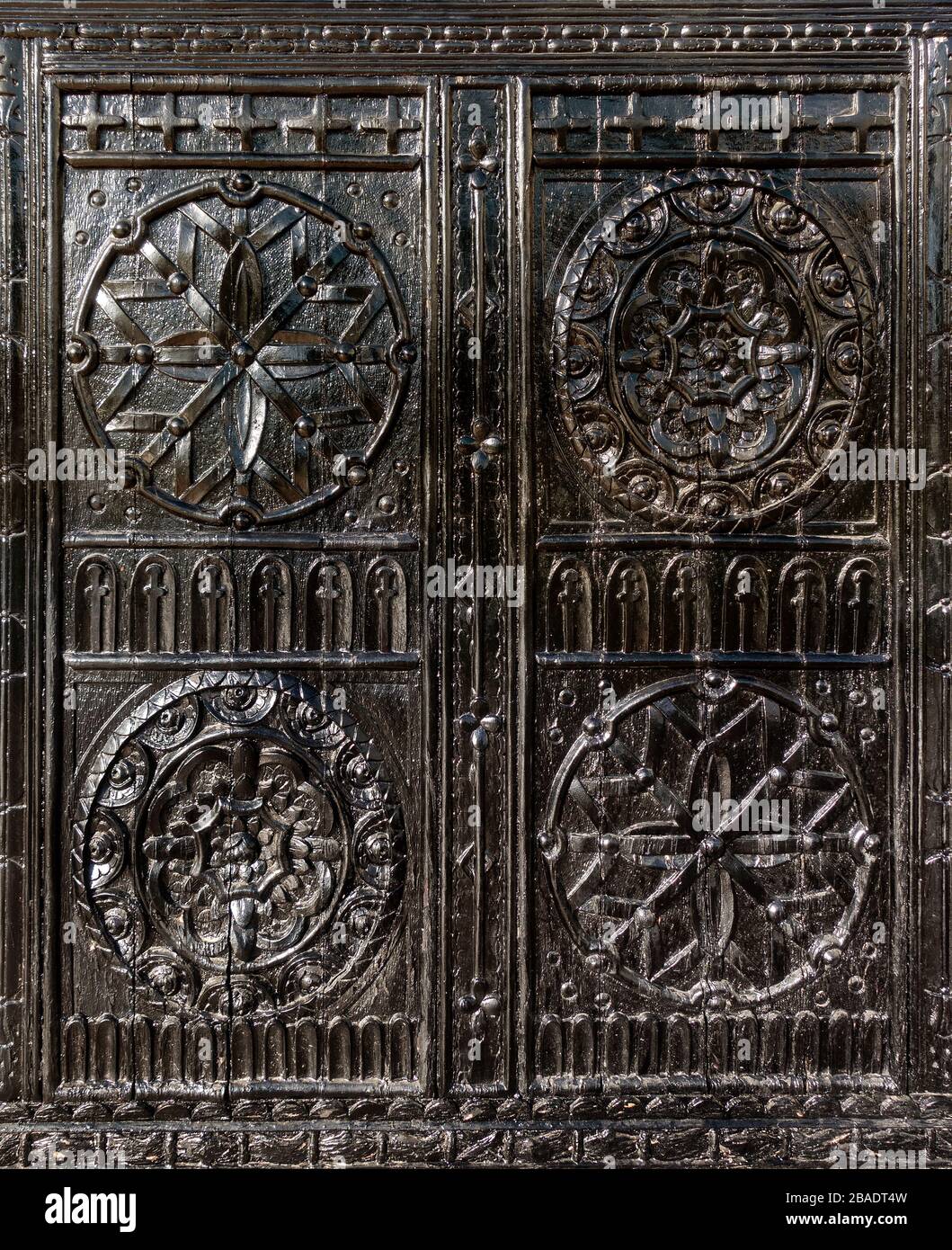 Arabesque pattern wood hi-res stock photography and images - Alamy