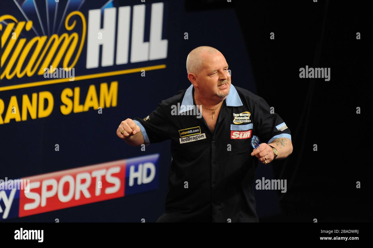 Roberts Thornton celebrates his victory over Steve Beaton Stock Photo ...