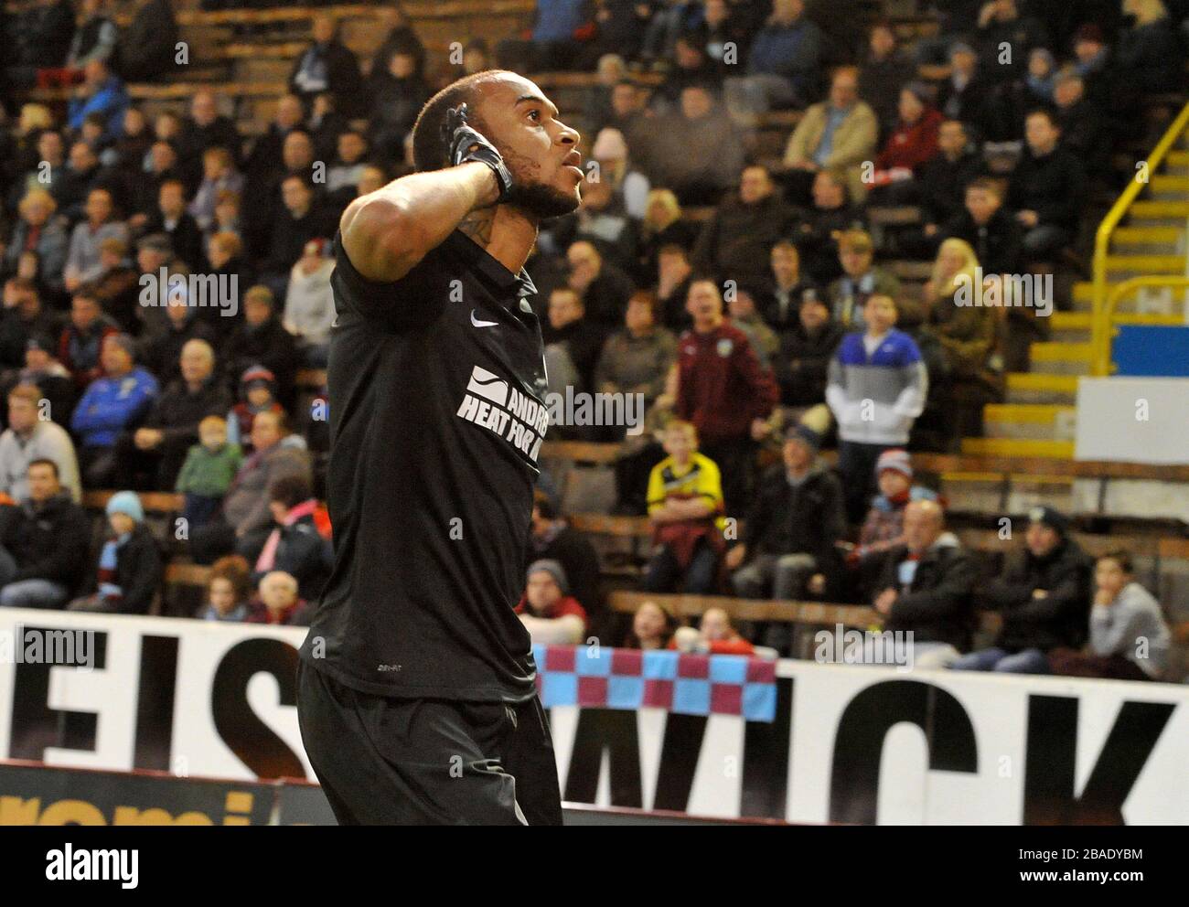 Charlton athletics danny haynes celebrates goal hi-res stock ...