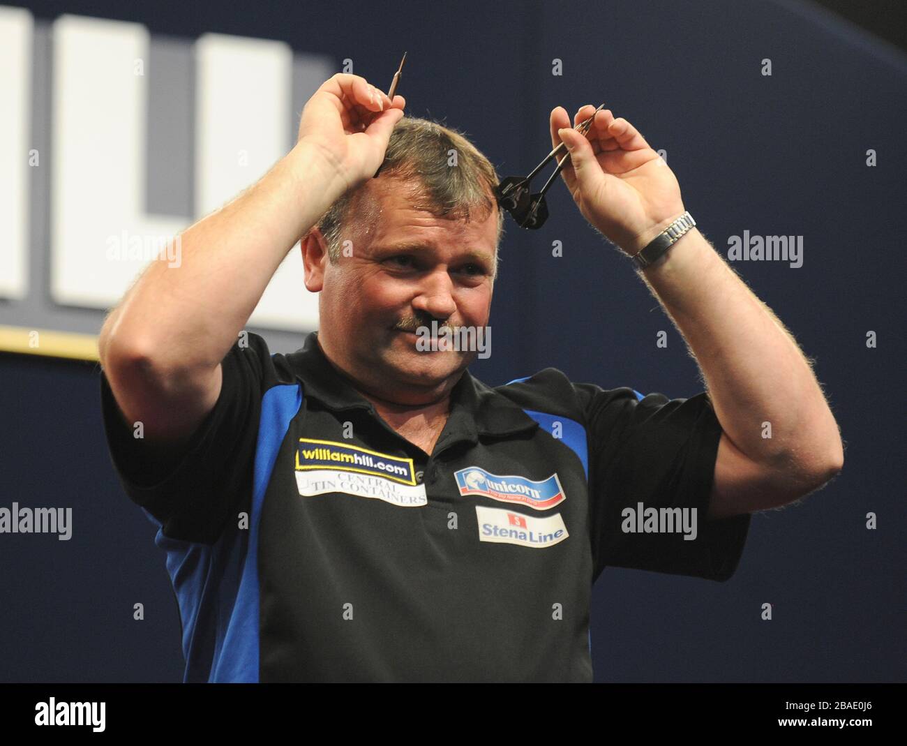 Terry Jenkins celebrates his victory over Martin Phillips Stock Photo ...