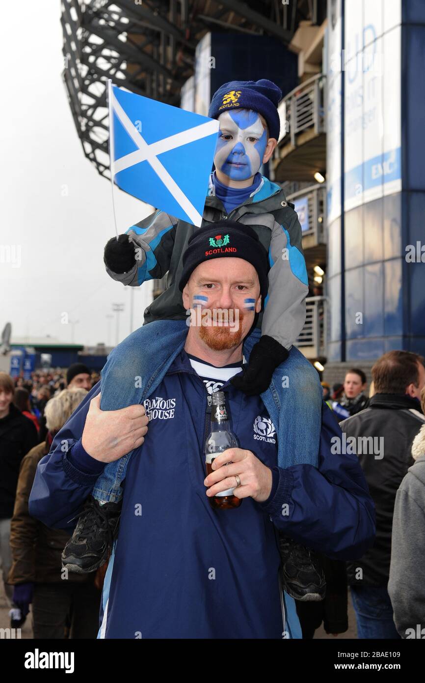 Scotland rugby fans murrayfield hi-res stock photography and images - Alamy