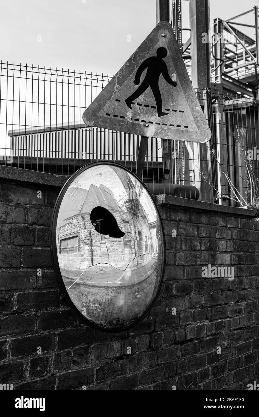 Broken mirror Black and White Stock Photos & Images - Alamy