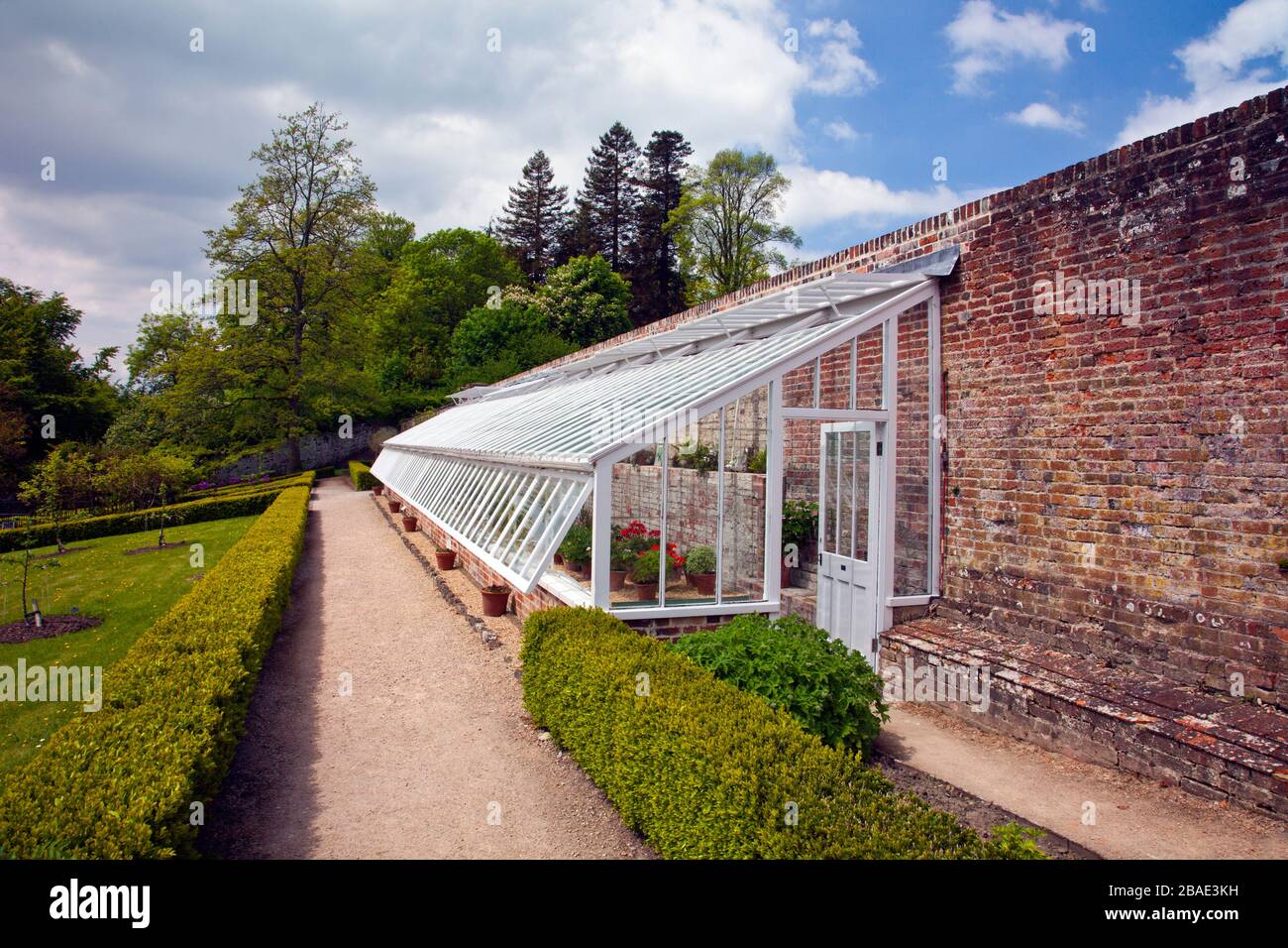 Lean to greenhouse hi-res stock photography and images - Alamy