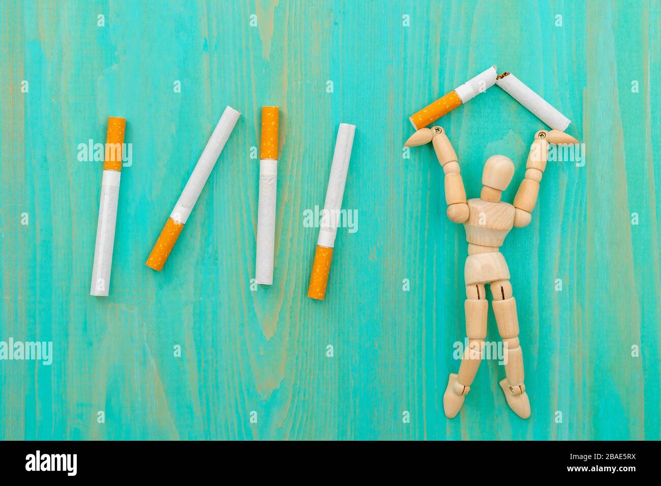 Crushing cigarettes hi-res stock photography and images - Alamy