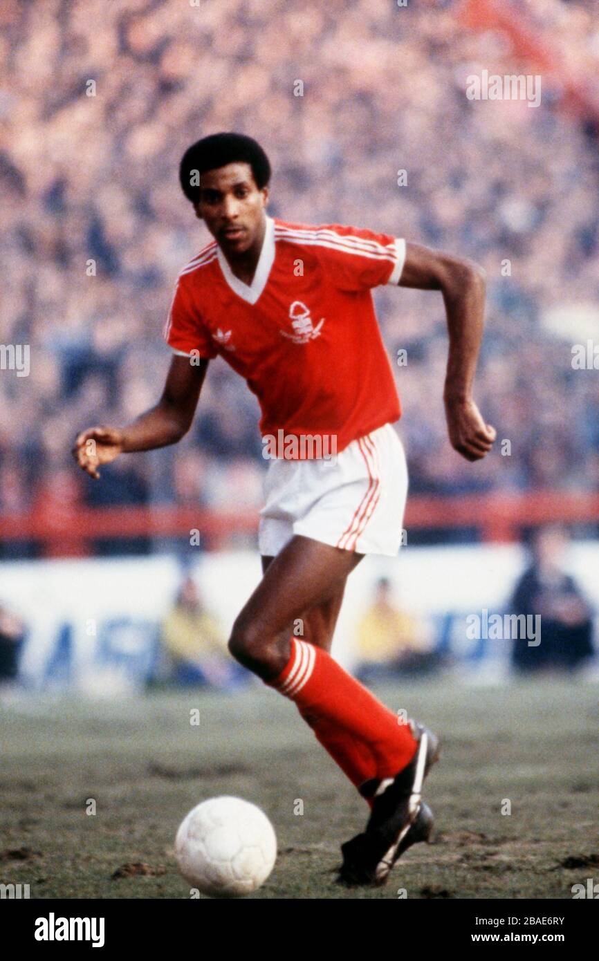 Viv anderson nottingham forest hi-res stock photography and images - Alamy