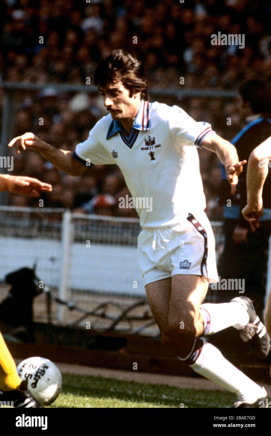 West Ham United's Alan Devonshire Stock Photo - Alamy