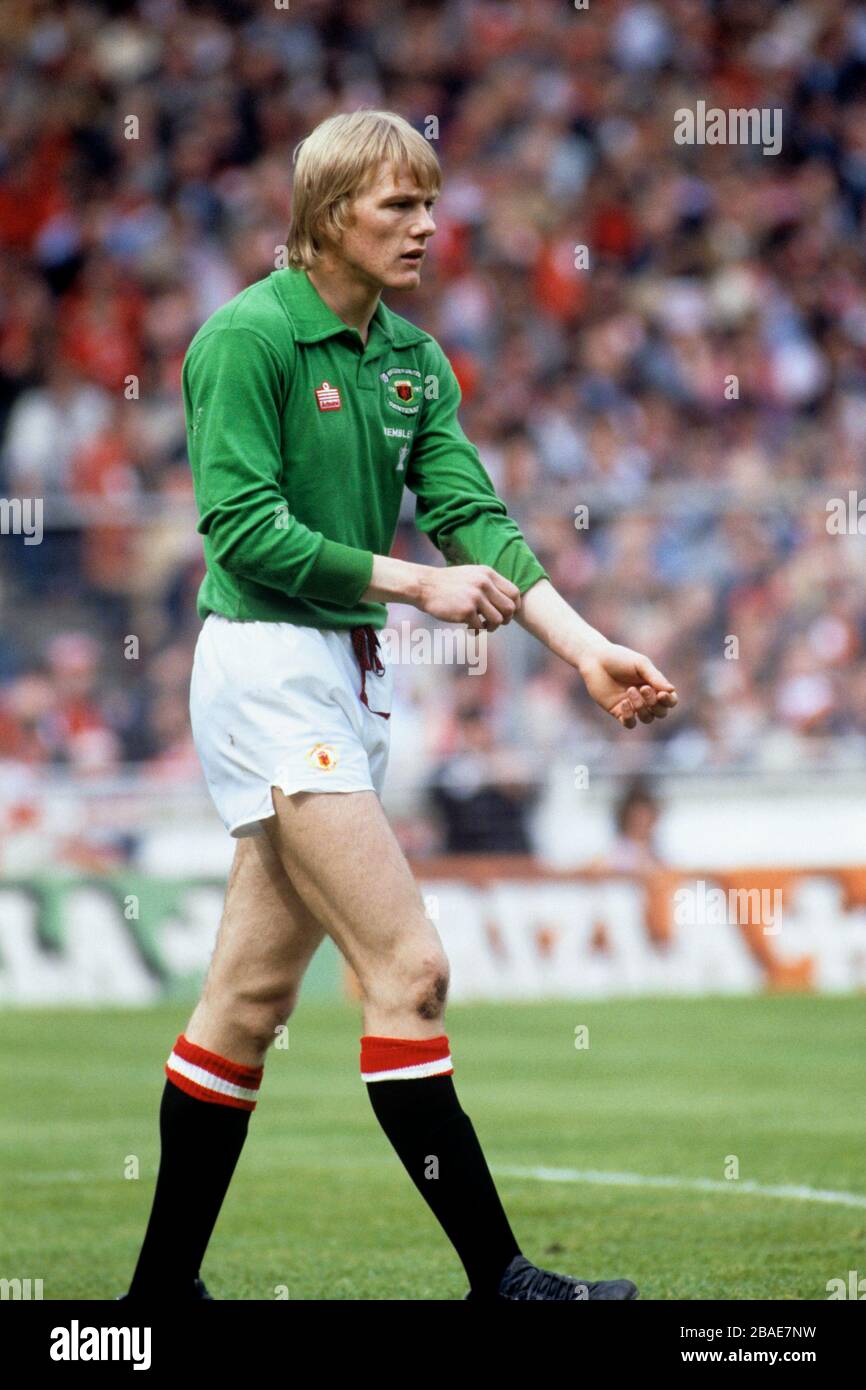 Gary bailey goalkeeper hi-res stock photography and images - Alamy