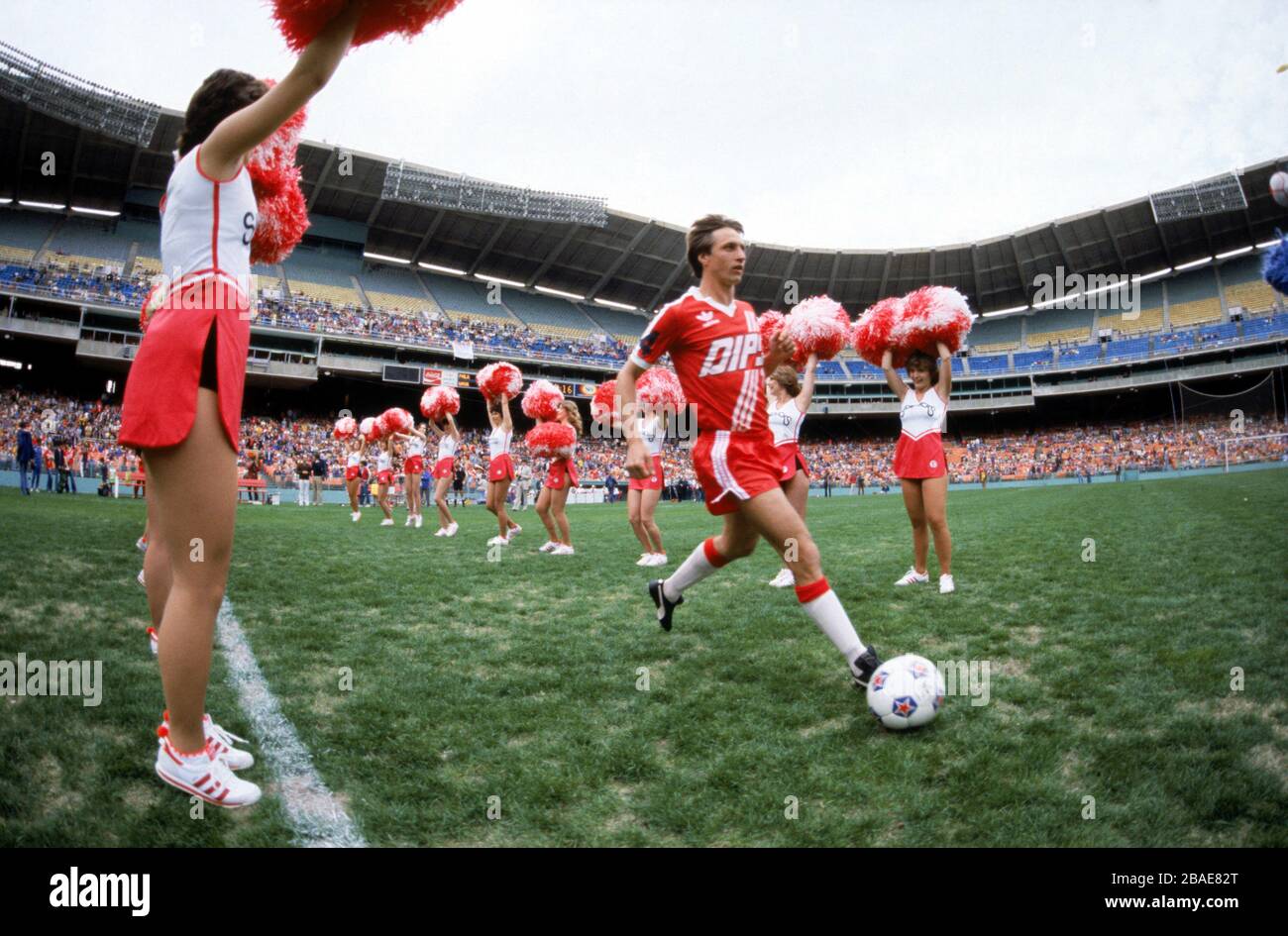 Washington Diplomats' Johan Cruyff is cheered onto the pitch by the ...
