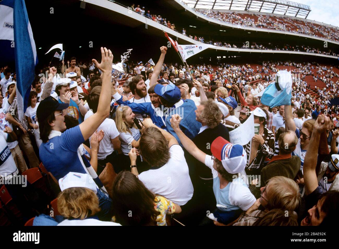 Vancouver whitecaps fans in the stands hi-res stock photography and ...