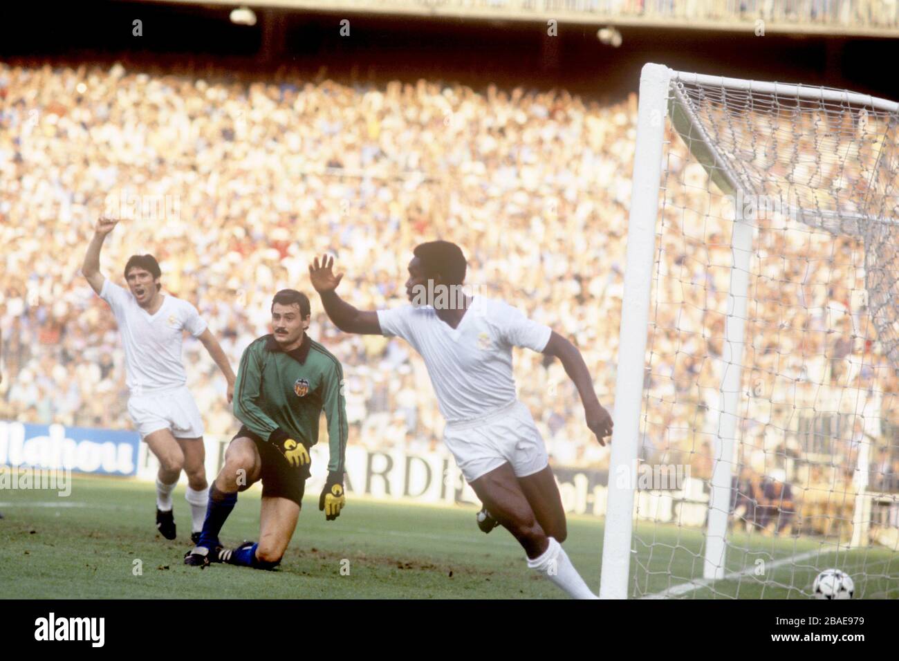 Laurie cunningham real madrid hi-res stock photography and images - Alamy