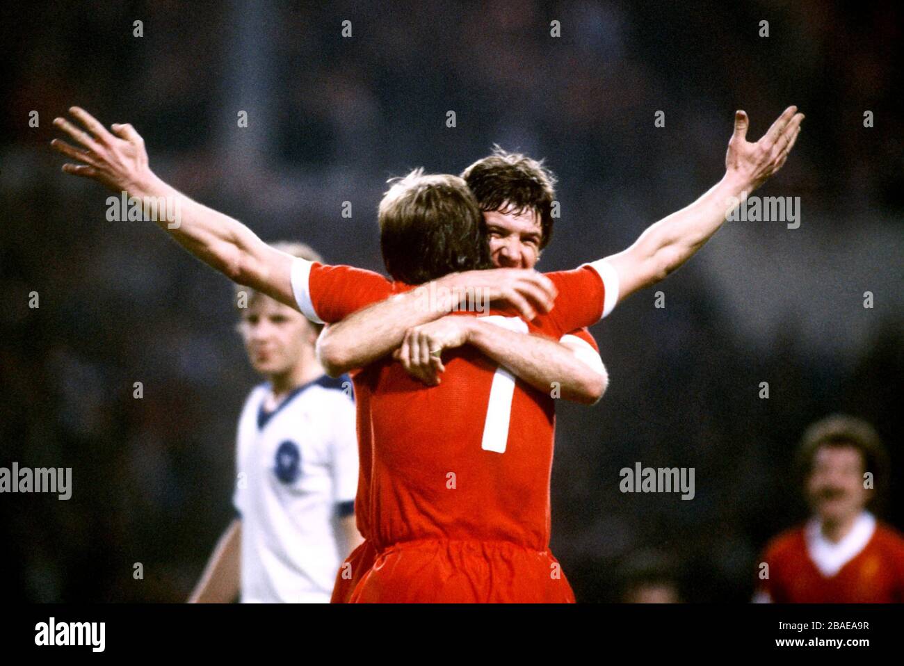 Emlyn Hughes and Kenny Dalglish celebrate Liverpool's goal Stock Photo ...